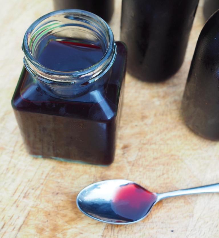 Seasonal Celebrations: Mabon (Autumn Equinox) – The Muse in the Mirror