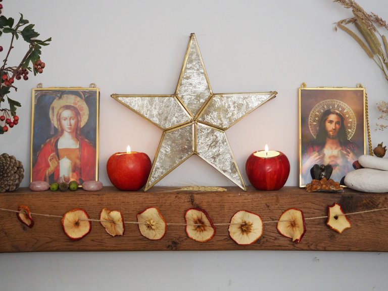 The Curious Symbolism of Apples – The Muse in the Mirror